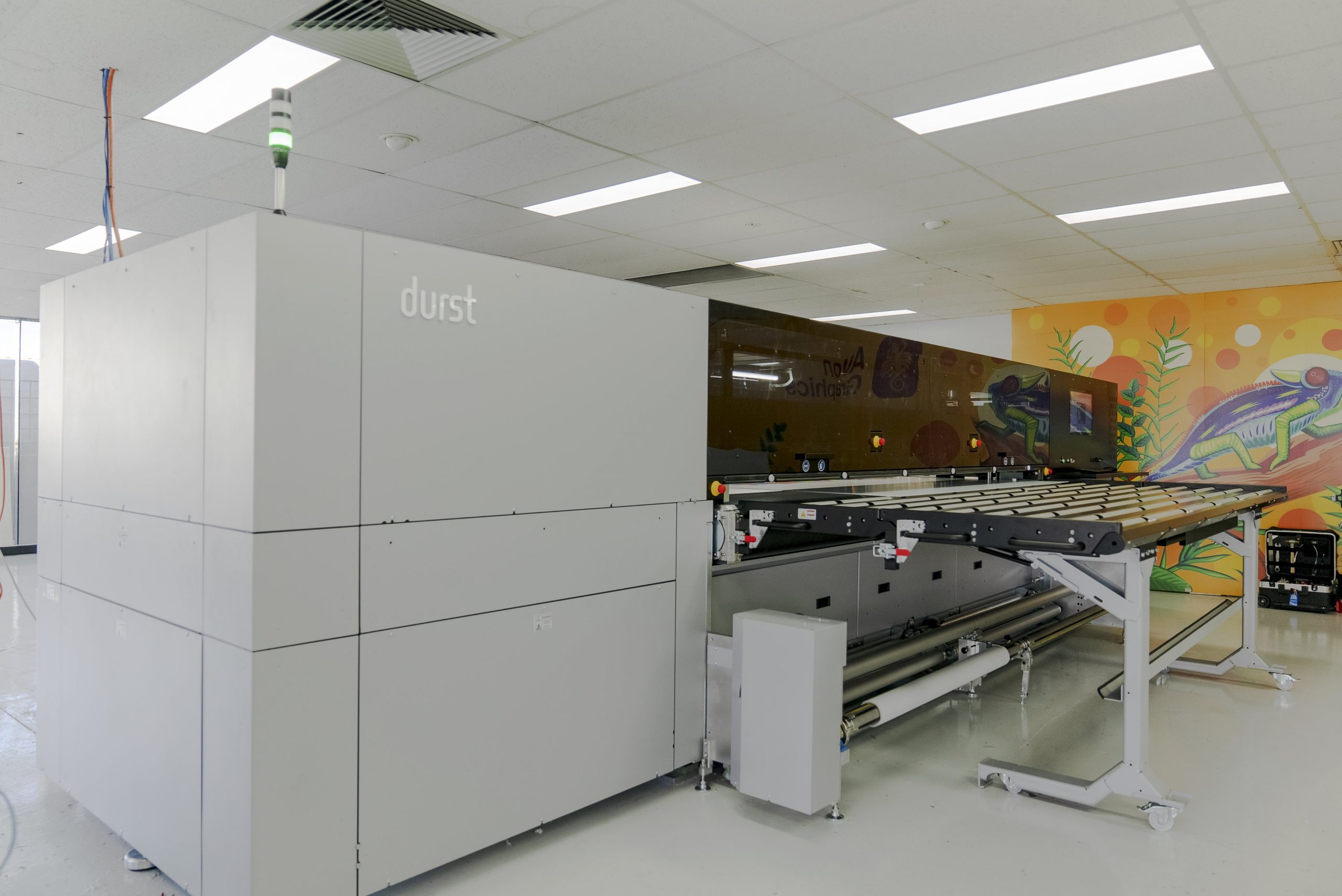 Avon Graphics installs first Durst P5 350/HS in the Southern Hemisphere ...